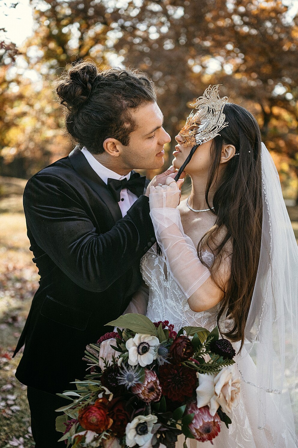 Home Page » Iowa Wedding Photographer – Amanda Basteen